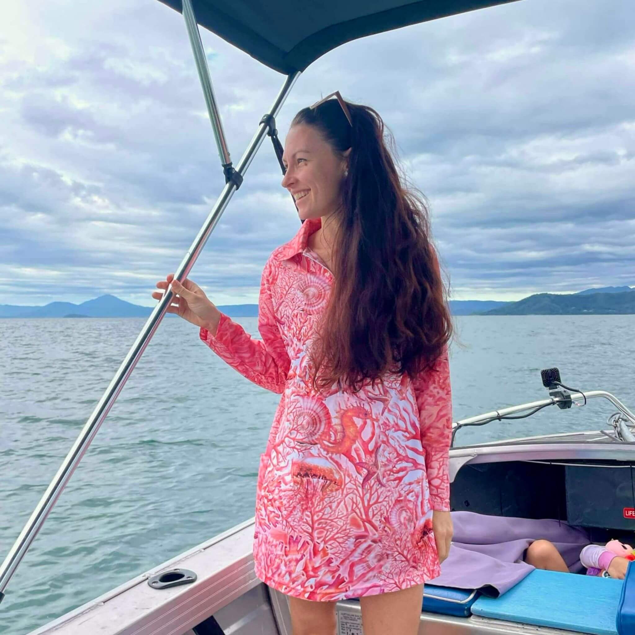 Coral Chic Fishing Dress – Long Sleeve – Fish Feeder